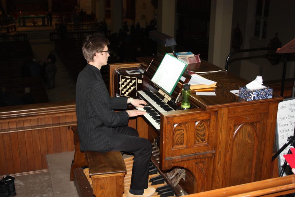 Dimanche 23 avril 2023 à 14 h - Spectacle de l’organiste Raphaël Ashby ...